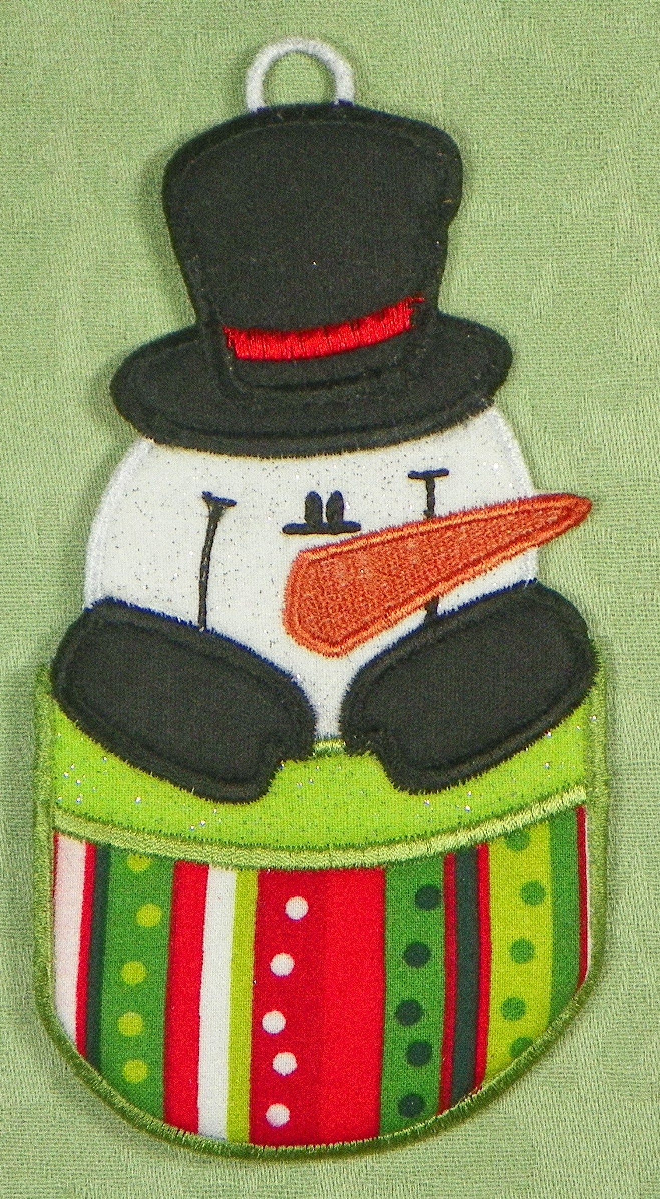 Freestanding Applique Pocket Peepers Machine Embroidery Designs ...